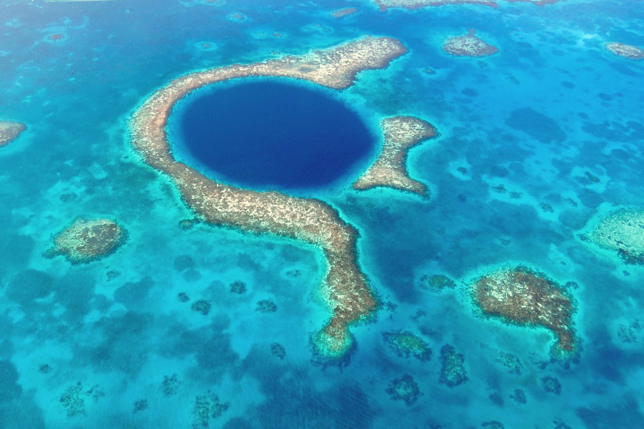 Yacht Charter Belize | Belize Sailing Vacations | Dream Yacht