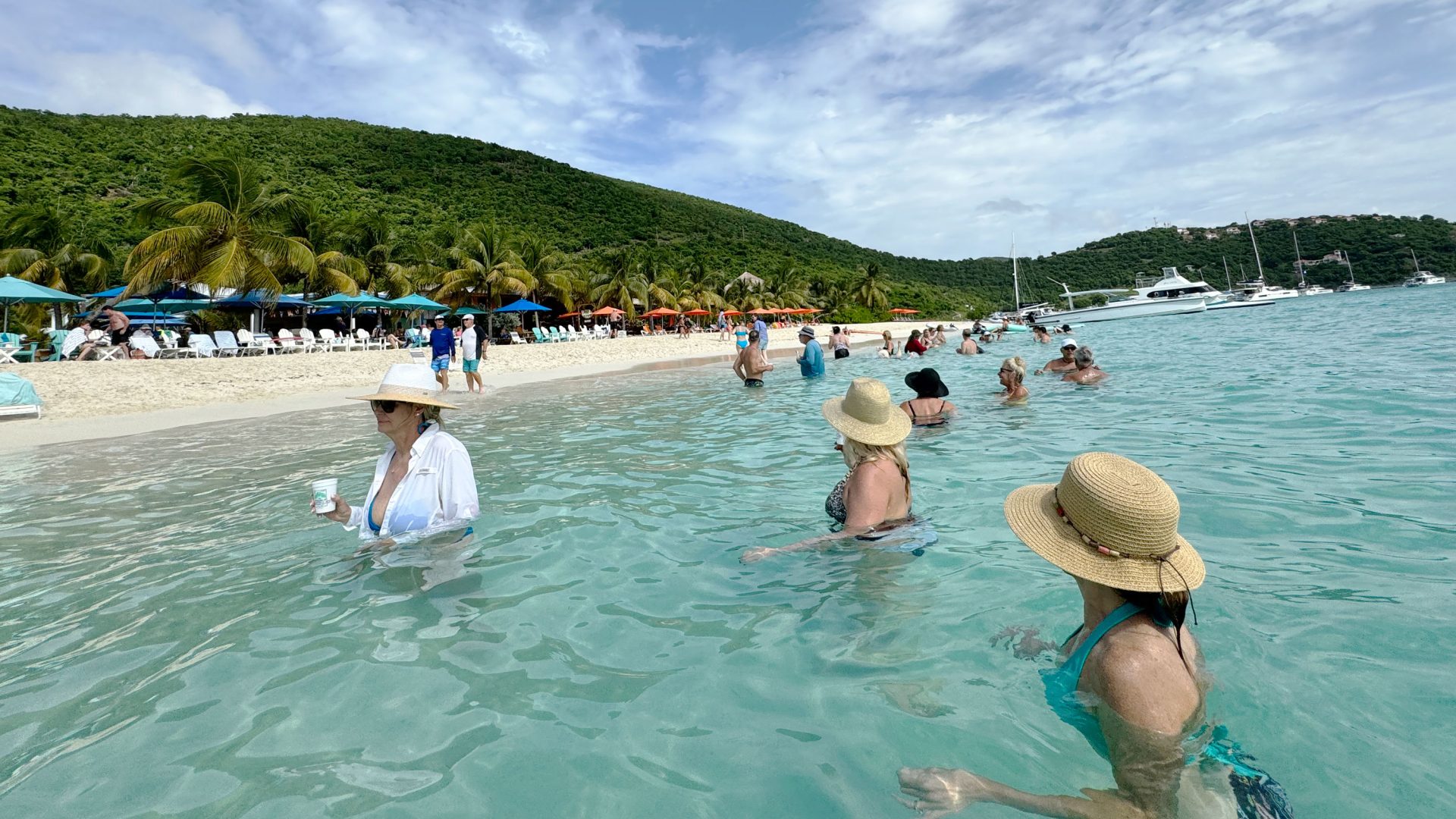 BVI in the Caribbean vs Bahamas – which is better? | Dream Yacht Worldwide