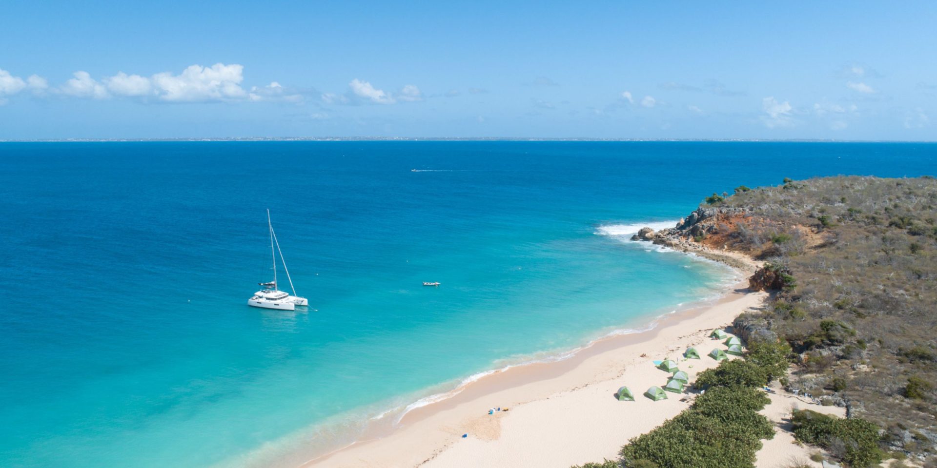 Sailing in the Caribbean: 8 Idyllic Islands Only Accessible by Boat ...